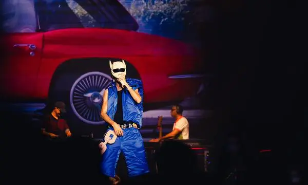 Bokep chi i Vicky's ad and decided to offer her a chance.